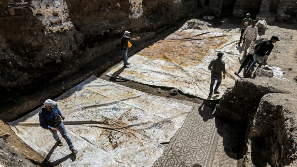 Warriors in Trojan War: Dazzling Roman Mosaic Discovered in Rastan ...